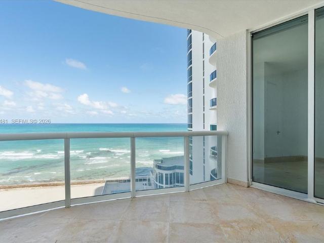 Luxury apartment complex for sale in Sunny Isles Beach, United States
