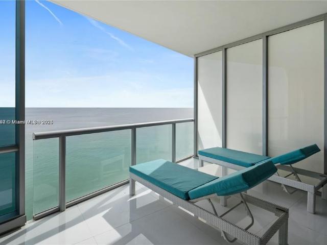 Luxury apartment complex for sale in Sunny Isles Beach, United States