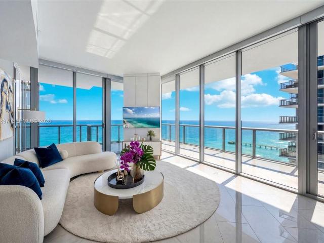 Luxury apartment complex for sale in Sunny Isles Beach, United States