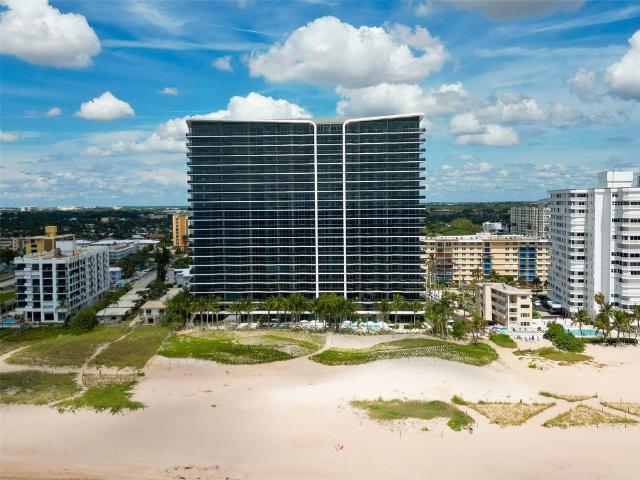 Luxury apartment complex for sale in Pompano Beach, United States