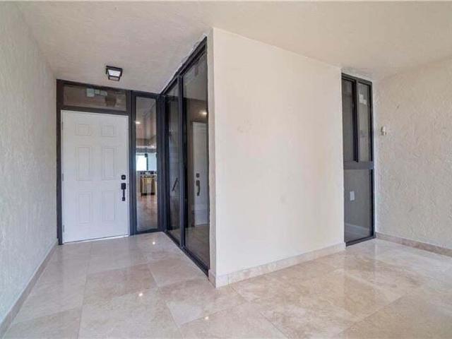 Luxury apartment complex for sale in Pompano Beach, United States