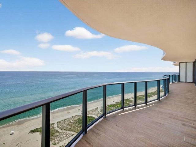 Luxury apartment complex for sale in Pompano Beach, Florida