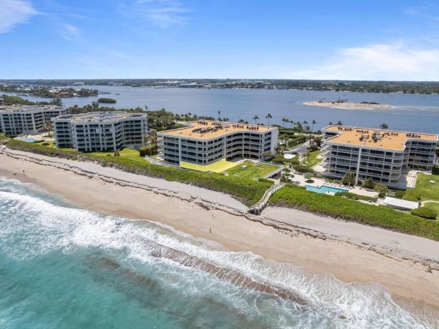 Luxury apartment complex for sale in Palm Beach, United States