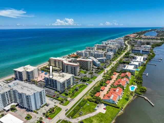 Luxury apartment complex for sale in Palm Beach, United States