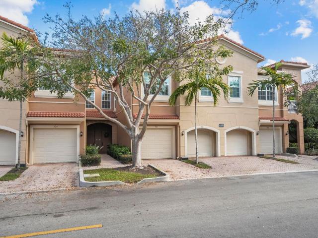 Luxury apartment complex for sale in Palm Beach Gardens, Florida