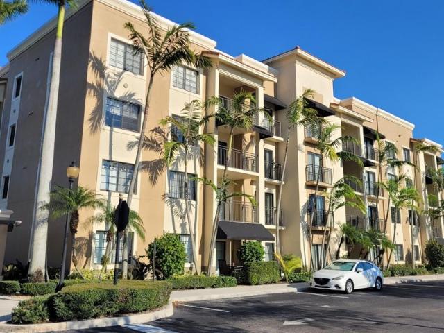 Luxury apartment complex for sale in Palm Beach Gardens, Florida