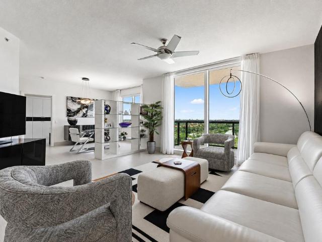 Luxury apartment complex for sale in Palm Beach Gardens, United States