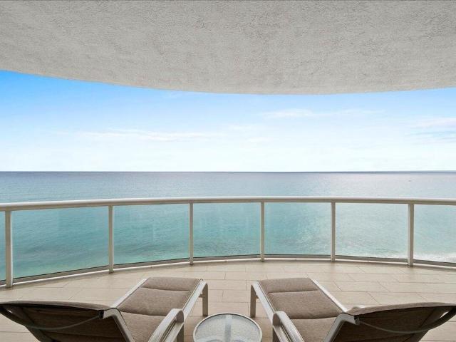 Luxury apartment complex for sale in Palm Beach Shores, United States