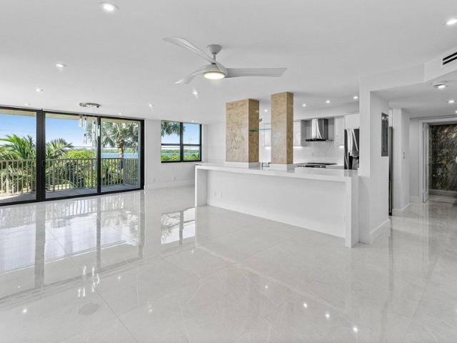 Luxury apartment complex for sale in Palm Beach Shores, United States