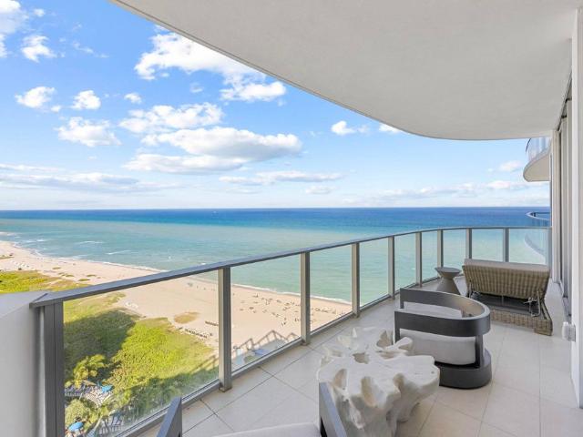 Luxury apartment complex for sale in Palm Beach Shores, United States