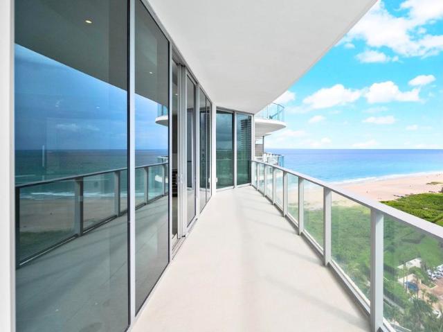 Luxury apartment complex for sale in Palm Beach Shores, United States