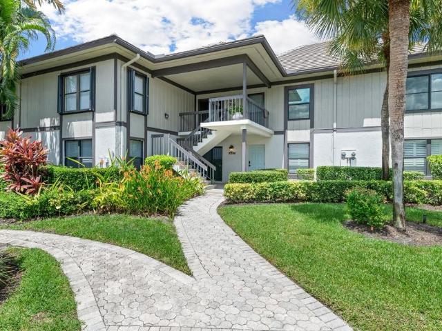 Luxury apartment complex for sale in Wellington, United States