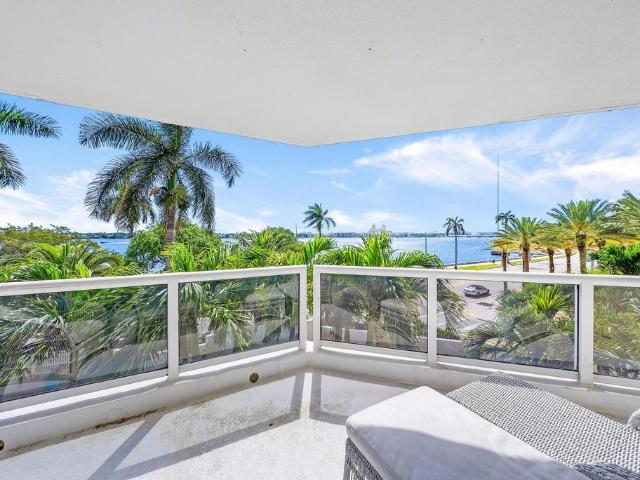 Luxury apartment complex for sale in West Palm Beach, United States