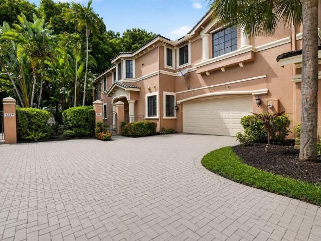 Luxury apartment complex for sale in Weston, United States
