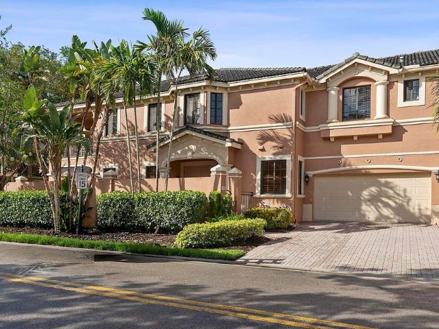 Luxury apartment complex for sale in Weston, United States
