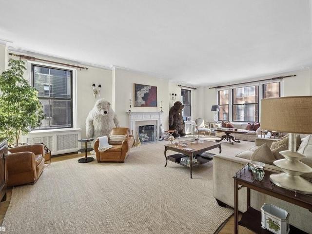 Luxury Apartment for sale in Midtown West, Manhattan, New York