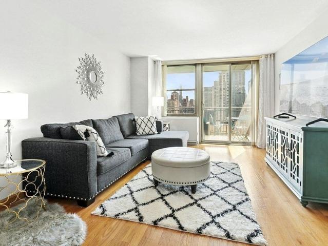 Luxury Apartment for sale in Upper East Side, Manhattan, New York