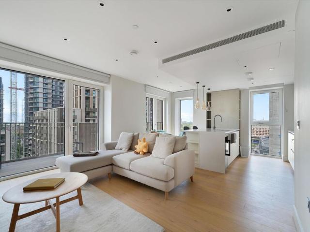 Luxury Apartment in White City Living