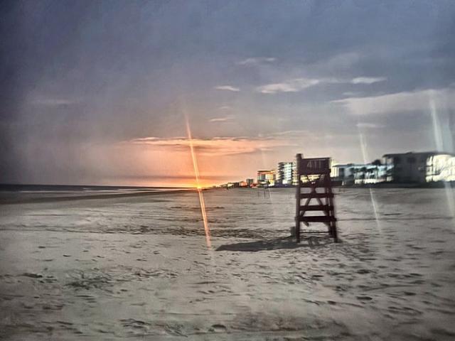 Luxury beachside room/ or 2 room suite available