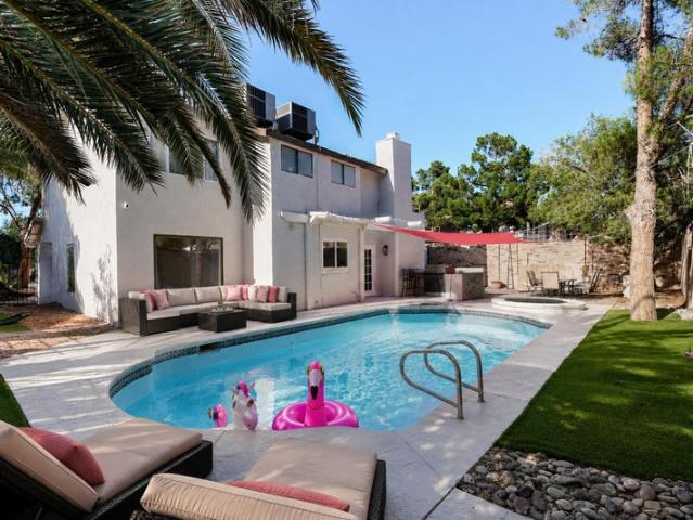 Luxury Great Location Newly Remodeled Modern Las V