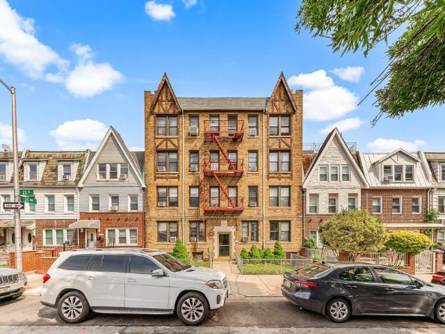 Luxury Detached House for sale in 21 45 23rd Street, Queensbridge Houses, New York