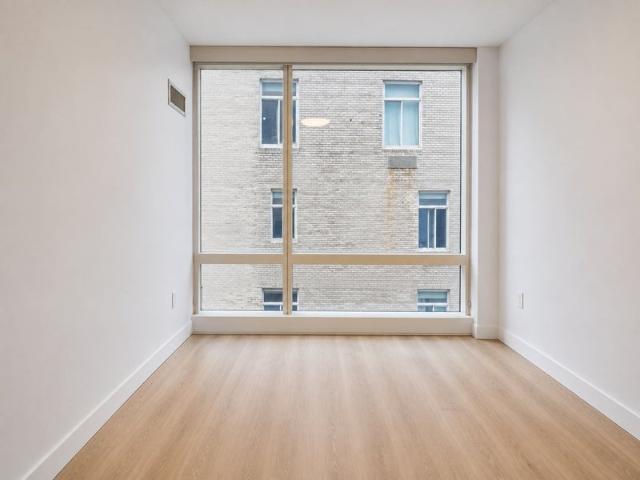Luxury FiDi Building Private Bedroom and Bathroom