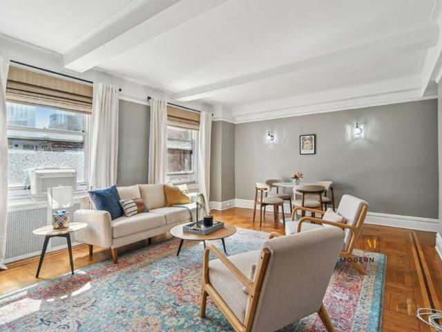 Luxury Flat for sale in 225 East 79th Street, New York