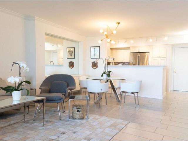 Luxury Flat for sale in West Palm Beach, Florida