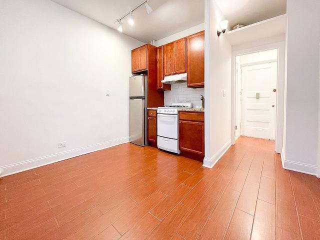 Luxury Flat for rent in 517 East 77th Street, New York