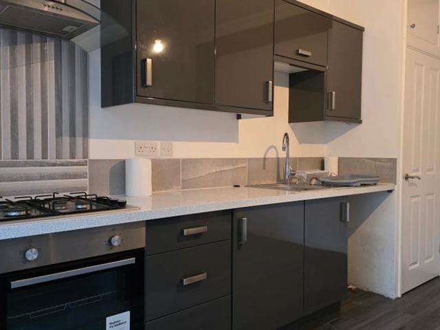 Luxury flat in convenient city location near river