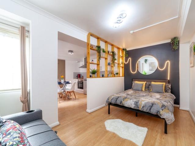 Luxury Flat in Kensington/Chelsea Bills Inc