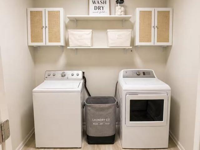 Luxury Furnished Short Term Stay in Prime West Cam