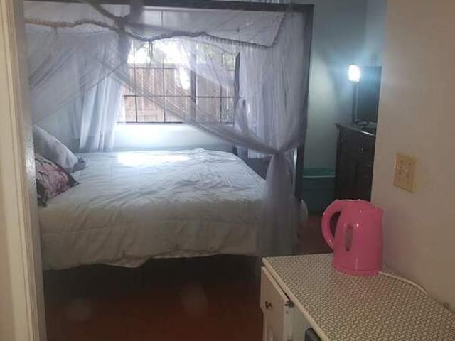 Luxury King Suite