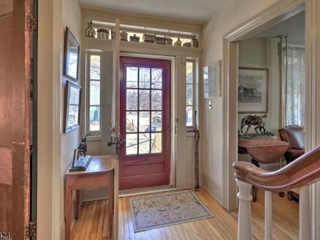 Luxury House for sale in Clinton, New Jersey