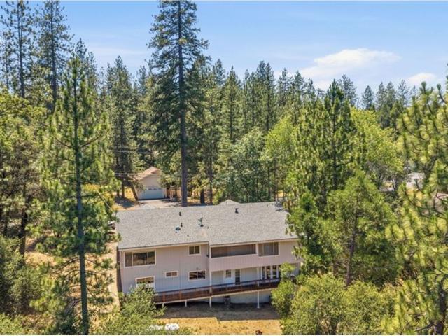 Luxury House for sale in Groveland, California