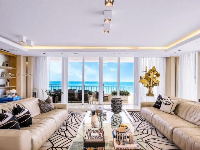 Luxury House for sale in Key Biscayne, Florida