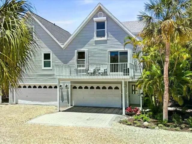 Luxury House for sale in Holmes Beach, Florida