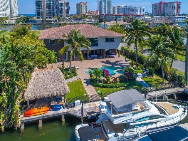 Luxury House for sale in Hallandale, United States