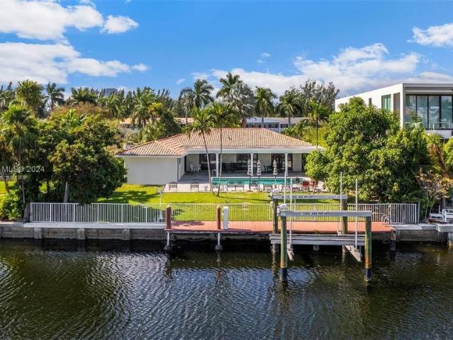 Luxury House for sale in Hallandale, United States
