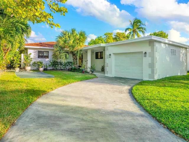 Luxury House for sale in North Bay Village, Florida