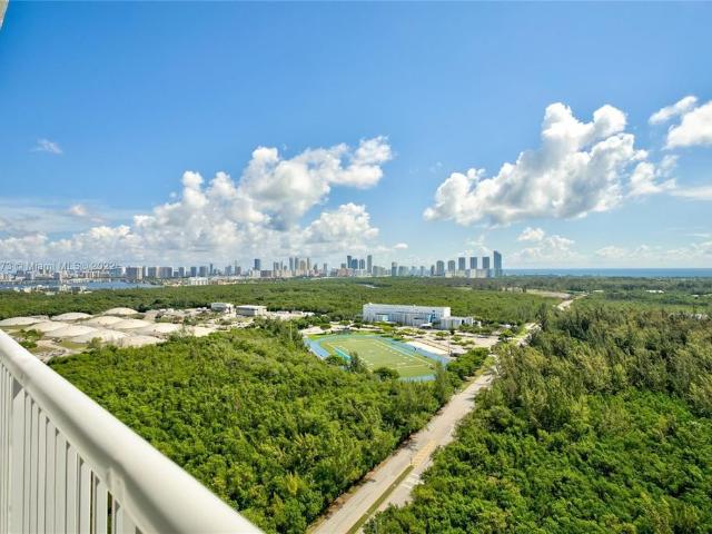 Luxury House for sale in North Miami, Florida