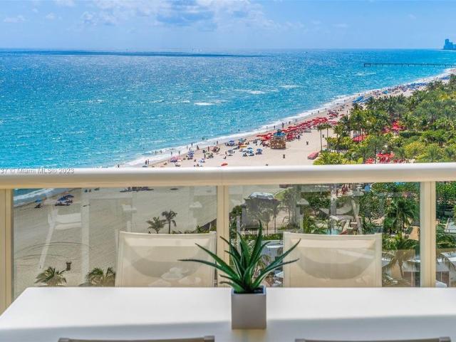 Luxury House for sale in Sunny Isles Beach, Florida