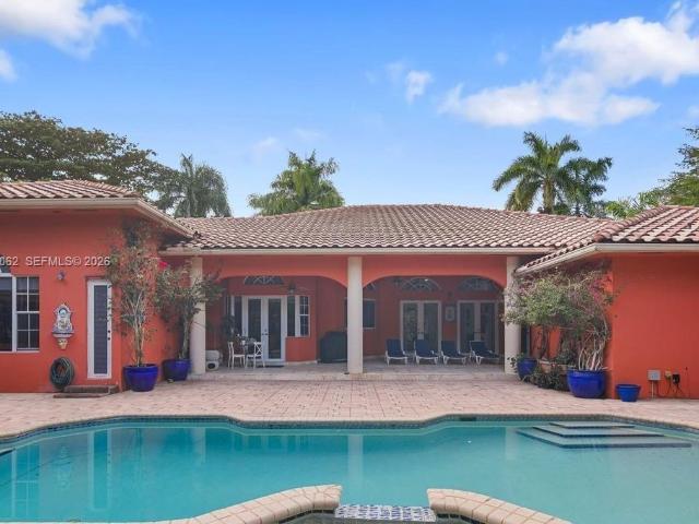 Luxury House for sale in Pinecrest, Florida