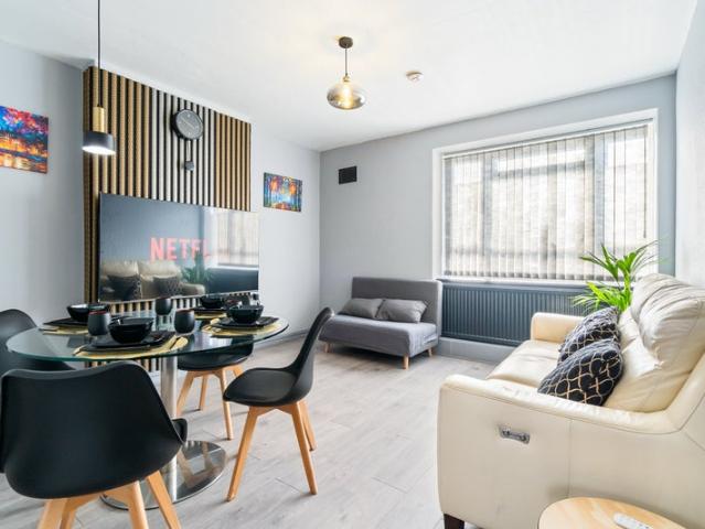 Luxury Home BILLS INC Shepherd’s Bush