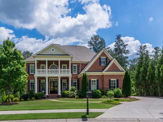 Luxury Home In Gated Golf Community