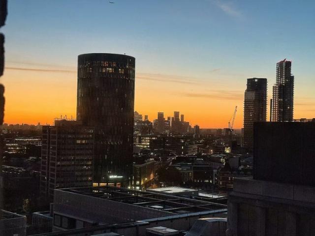 Luxury High floor CBD view studio|Old Street,Londo
