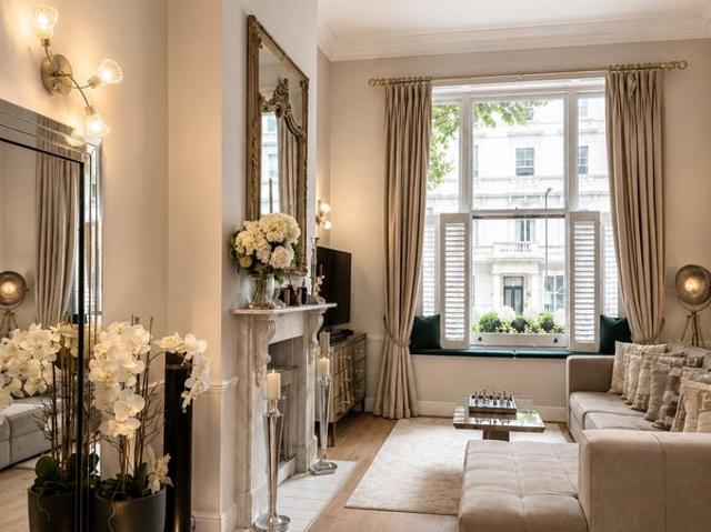 Luxury Hyde Park Apartment