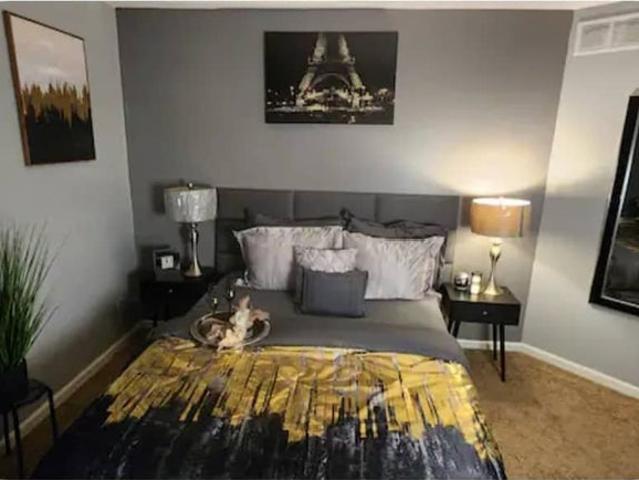 Luxury_Inspired Furnished Room Near Campus & Down