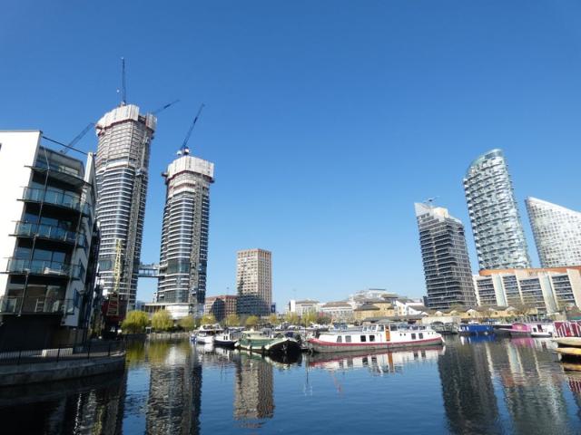 Luxury one bed apartment, Canary Wharf, E14