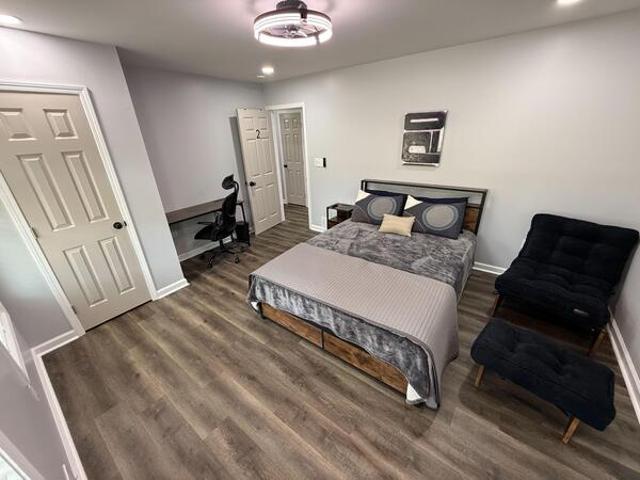 Luxury Oversized Rooms | 1 Gig WiFi | MARTA Steps Away | Airport Access | Private Desks & TV in room